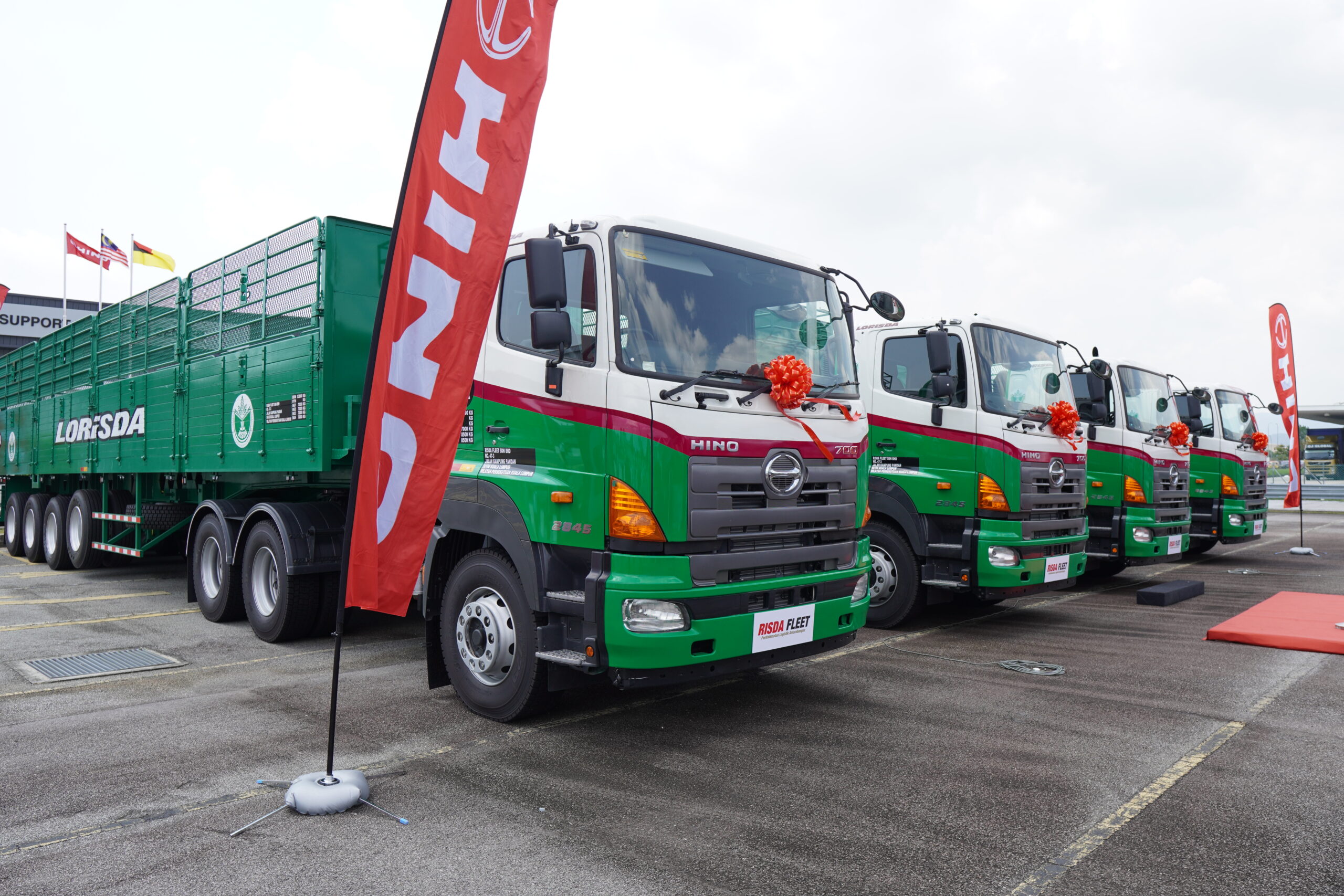 Hino Hands Over Four Prime Movers to RISDA Fleet | Truck & Bus News